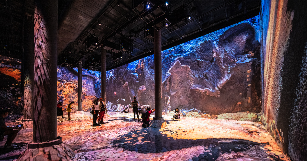 Machine Hallucination - Refik Anadol