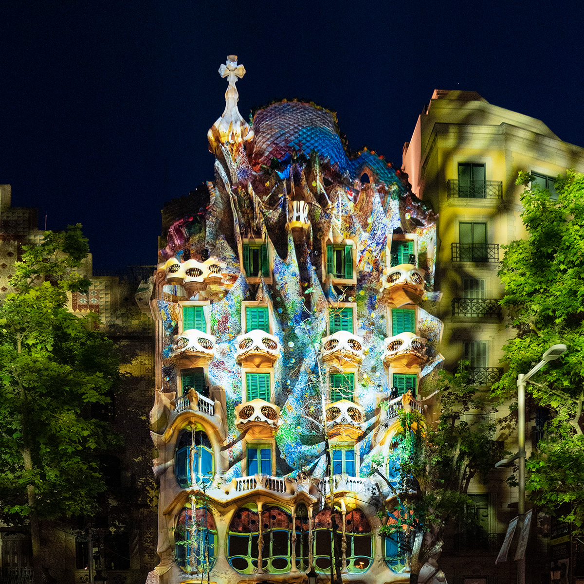 Unsupervised — Machine Hallucinations — MoMA - Refik Anadol